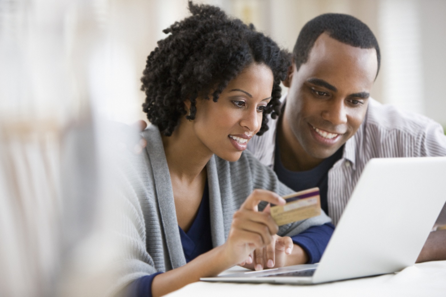 How to shop online safely and make secure purchases