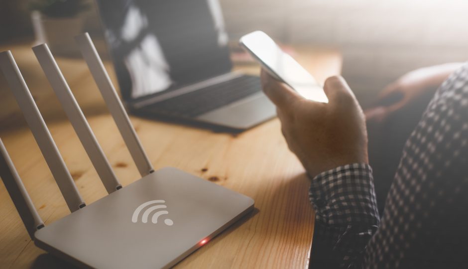 Malware kann Ihren Router und alle damit verbundenen Geräte infizieren ...