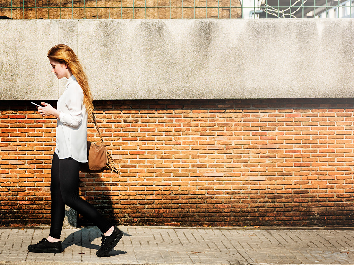 Stalkerware: Symptoms & Protection | Avira